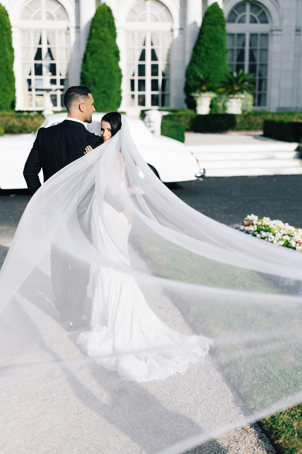 Venue Feature: Rosecliff Mansion | Newport, Rhode Island | somethingborrowedeventdecor.com