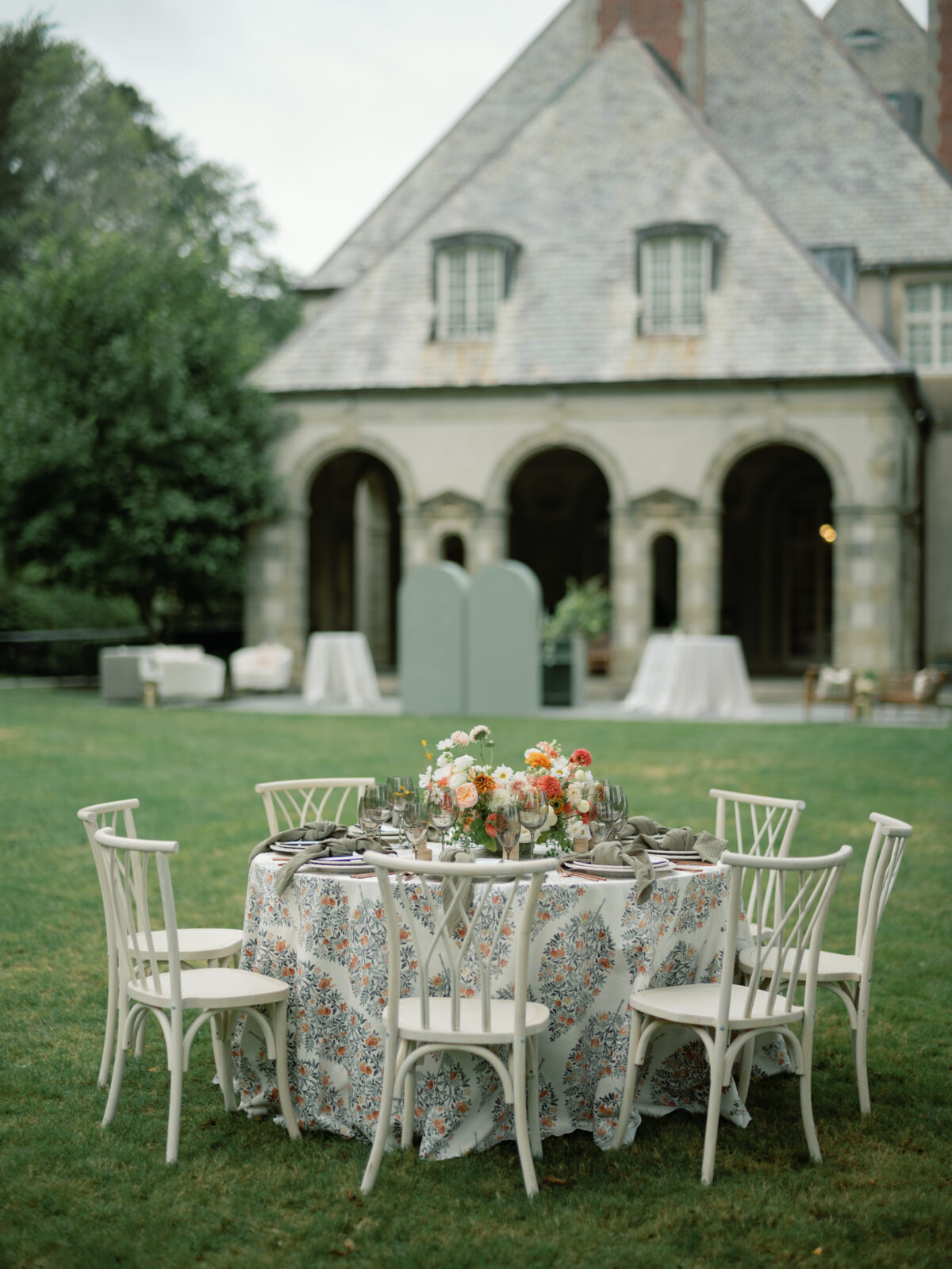 Venue Feature: Glen Manor House | Portsmouth, Rhode Island | somethingborrowedeventdecor.com